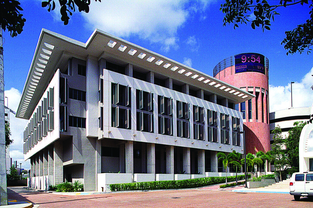 Universal Insurance Headquarters – SCF Arquitectos